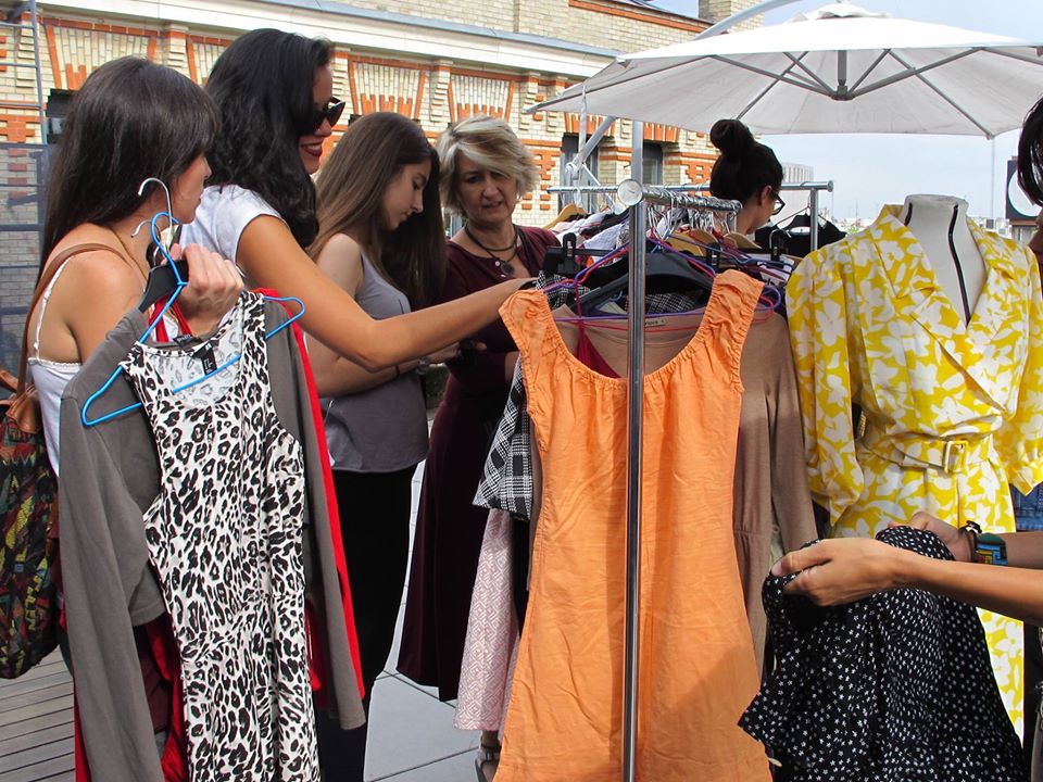 Intercambio colectivo de ropa – AlTrapoLab : Fashion Revolution