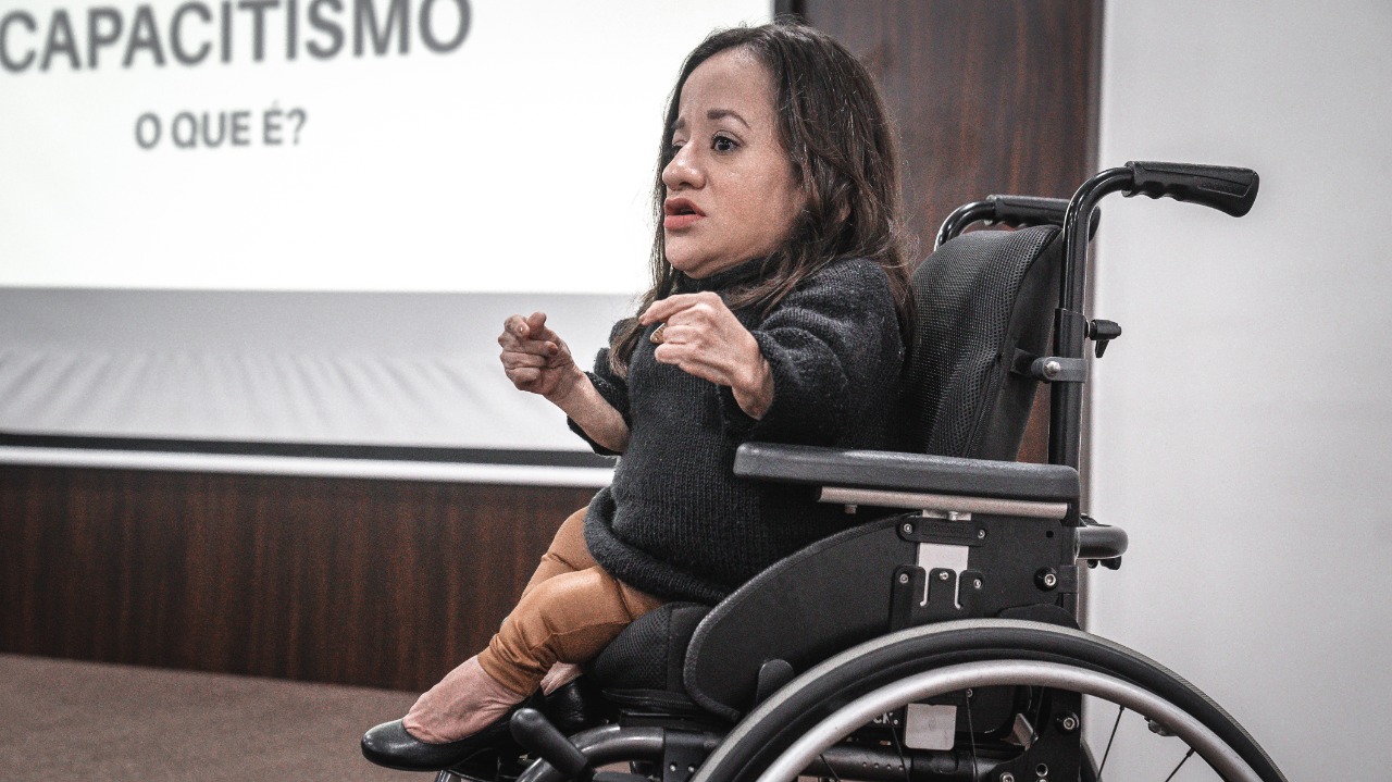 Building an inclusive fashion movement for people with disabilities : Fashion Revolution